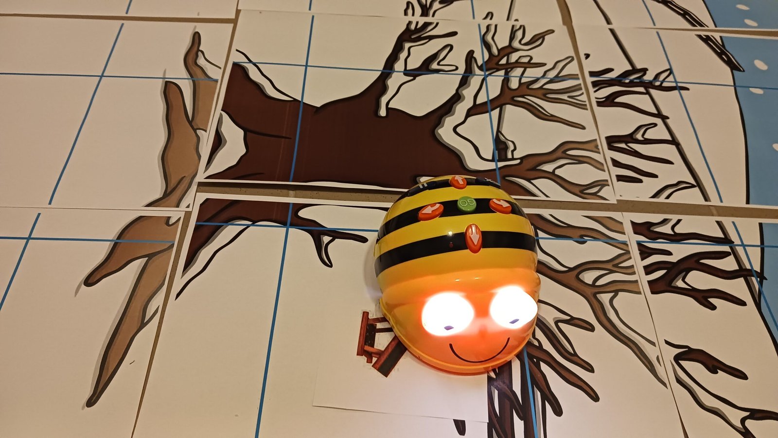 Bee-Bot, Code&Go, Botley, Scottie Go! - Okos Gyerekek | Bee-Bot, Code ...